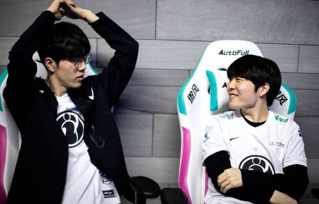 与李哥并肩战斗！Theshy被曝加入T1，多位LCK大咖发声_腾讯新闻