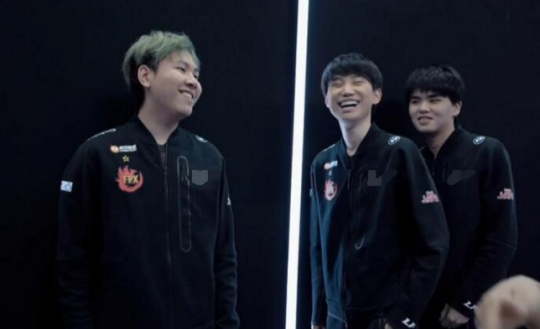 LCK将引入首个中国外援，还是个天赋型打野？957直播爆出猛料_腾讯新闻