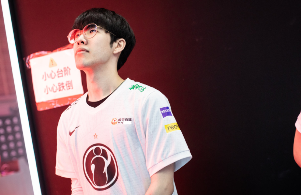 多位IG队员主动离队，Nofe说出隐情，Theshy宋义进被辜负_腾讯新闻