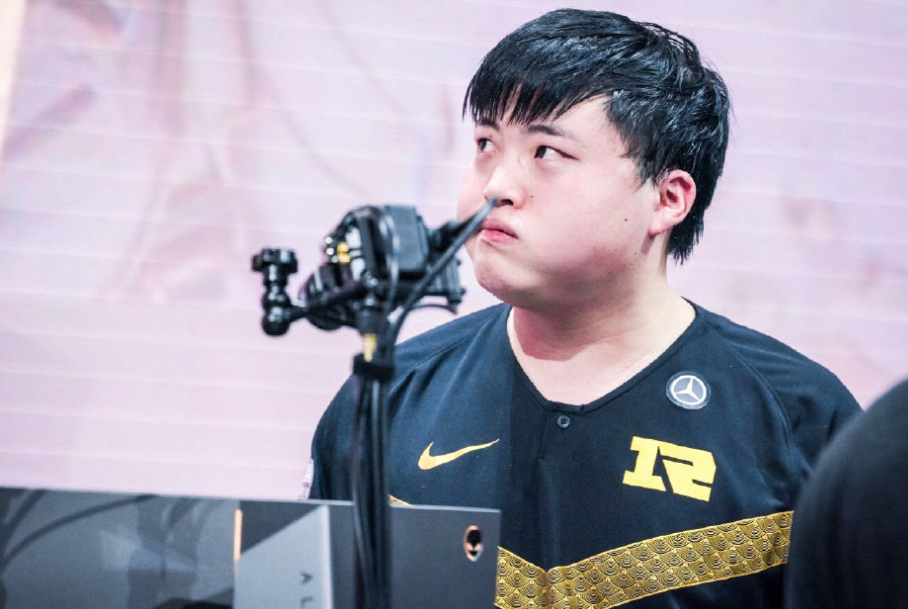 RNG和IG同日官宣！“Theshy去哪”迎来大结局，UZI却曝出1条坏消息_腾讯新闻