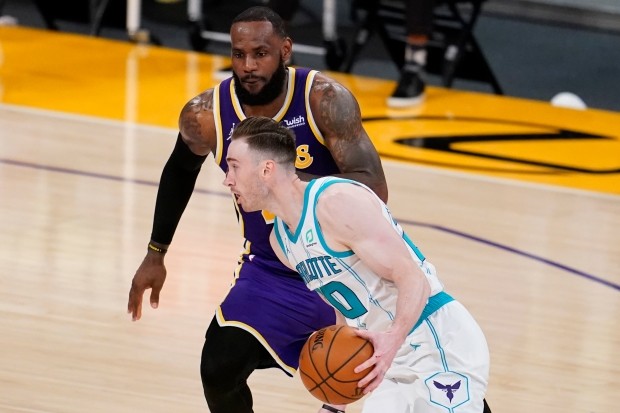 时隔快1年！NBA1.2亿白乔丹再轰30＋他已经快被遗忘_腾讯新闻