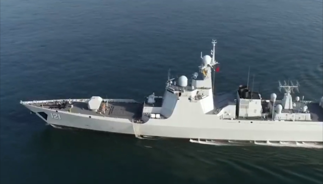 055设计新颖性能先进，战力是052D的2.4倍，为何还大批建造052D？_腾讯新闻