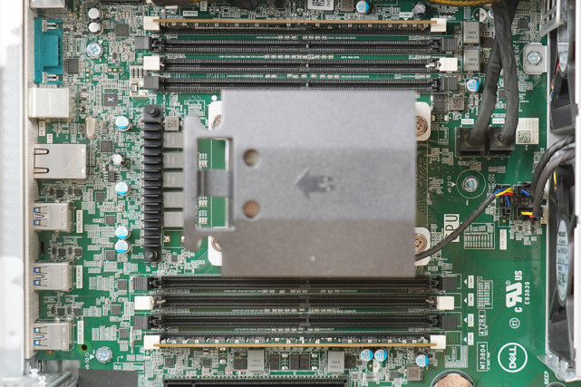 创意生产好帮手 戴尔Precision T5820工作站评测_腾讯新闻