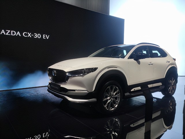 马自达国内首款纯电SUV CX-30 EV来了 续航450km_腾讯新闻