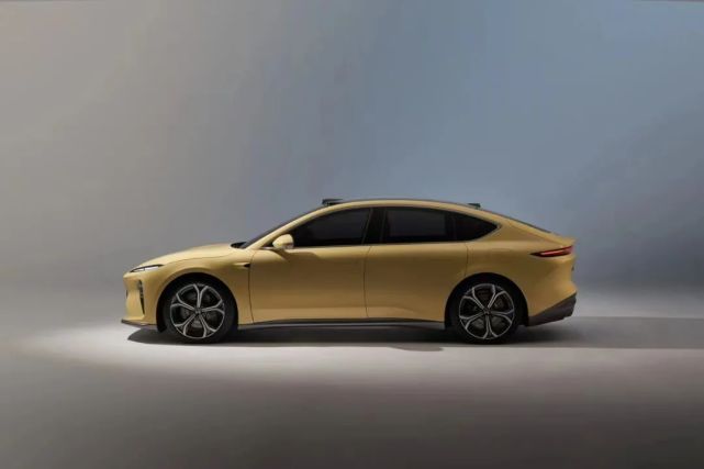 NIO Day 2021：ET5 BaaS后25.8万起售，订单挤爆APP，5真的大于3_腾讯新闻