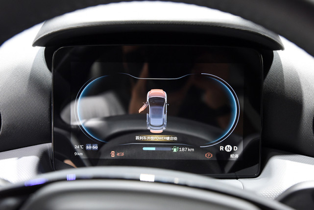 售6.89万元起/续航403km 2022款零跑T03上市_腾讯新闻