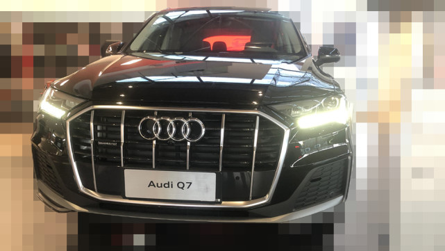 奥迪Q7：3.0T优惠还少9万，年后等2.0T还是看X5？_腾讯新闻