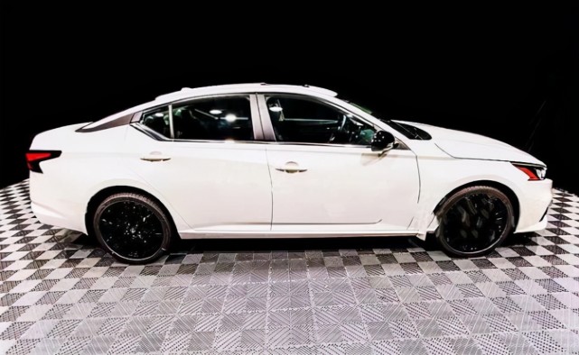 2023款“天籁”首次曝光，搭载2.0T＋7AT组合，造型堪比平民宝马！_腾讯新闻