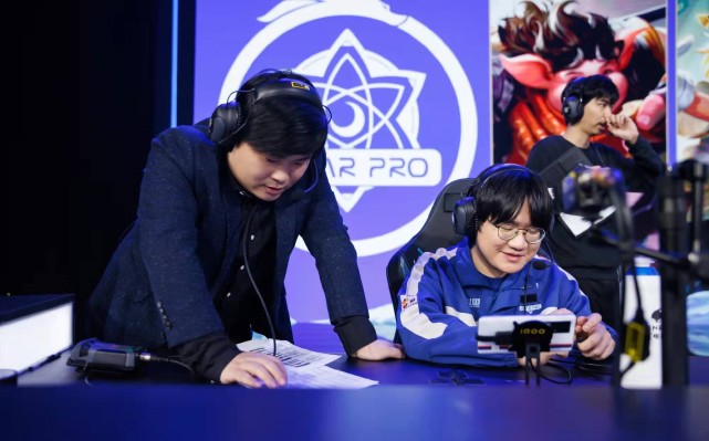 eStar夺得大满贯！坦然赛后公布FMVP皮肤归属：给吕布或者蒙恬！_腾讯新闻