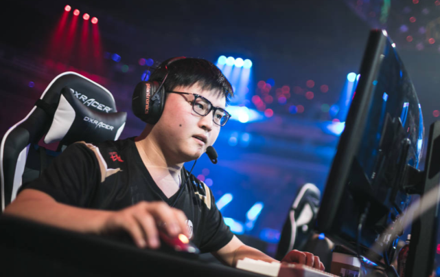 Uzi与lele都是受害者！FPX官方回应：我们不会放过坏人_腾讯新闻