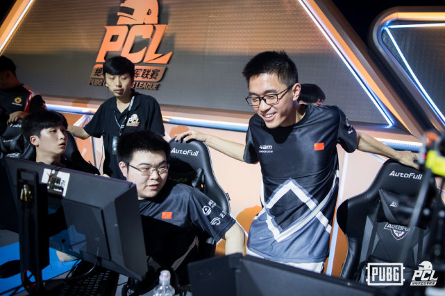 PCL回忆杀第二弹：4AM意难平的ZGG01，突然陨落的Ark和Mad98_腾讯新闻