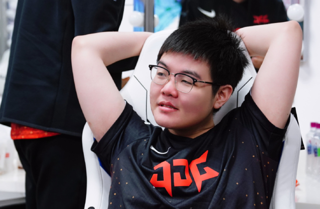 JDG终结FPX三连胜！369找回自信，透露选择JDG的原因_腾讯新闻