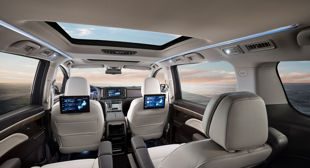 上汽大通G20 PLUS对比传祺M8大师系列 谁才是商务出行的扛把子？_腾讯新闻