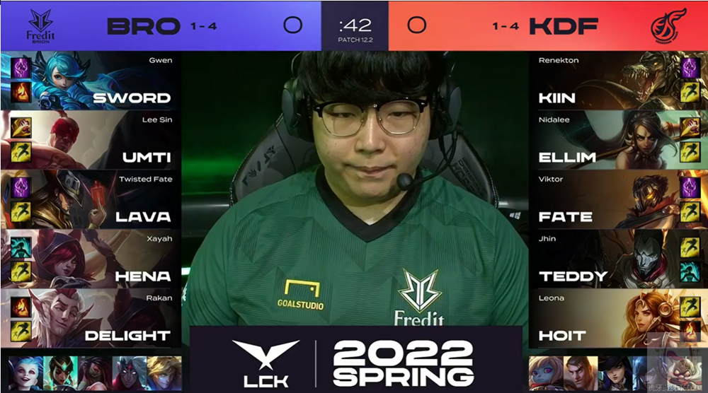 LCK剑皇回归首发！Kiin成背景板以最离谱方式结束_腾讯新闻