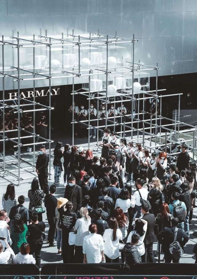 36氪专访｜HARMAY話梅创始人：这个世界缺少稀缺性，商业应该因为人而更有趣_腾讯新闻