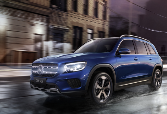 奔驰也服软，GLA、GLB全系升级2.0T！老车主转眼亏几万？_腾讯新闻