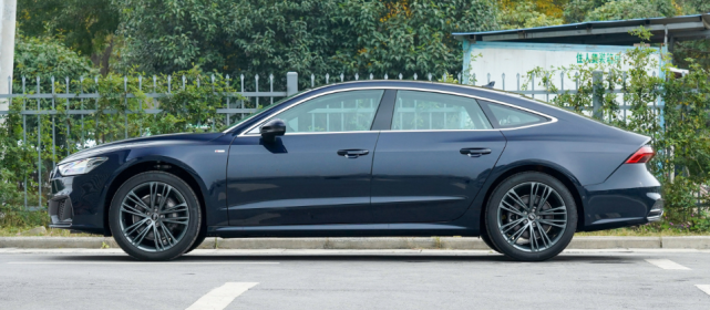 A7L和Q5 e-tron竞争力分析，上汽奥迪都带来了什么？_腾讯新闻