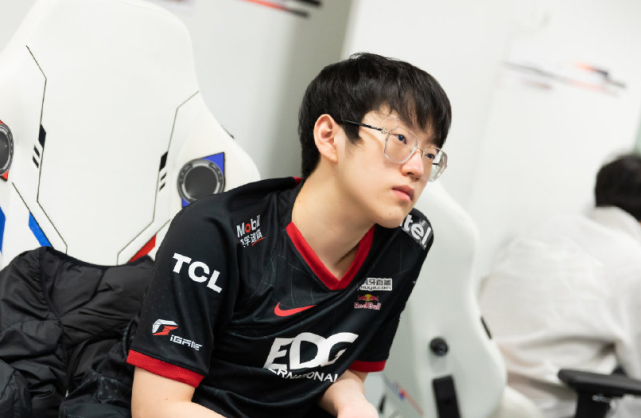 圣枪哥交手阿乐，EDG大战LNG！IG生死局迎战FPX_腾讯新闻