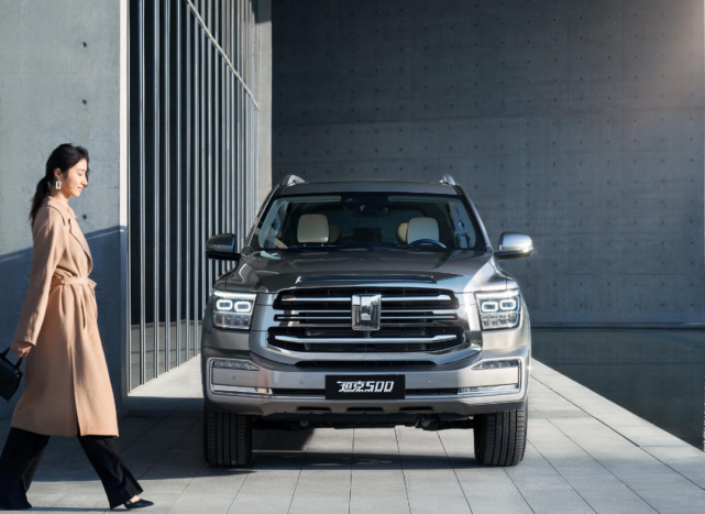 坦克500与北京BJ80谁能入得了大飒蜜的眼？_腾讯新闻