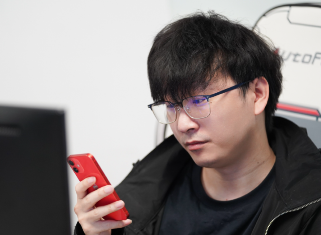 TTG笑风下课！kear深夜上任，又是季后赛出山，还记得TS的故事吗？_腾讯新闻