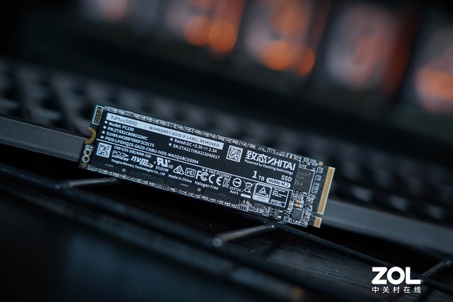 长江存储致态TiPlus5000固态硬盘评测：Dramless新舵手_腾讯新闻