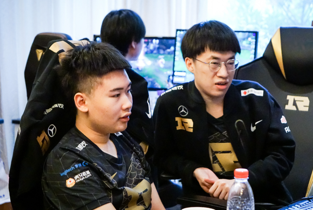 RNG战胜PSG，全队运营完美，Wei梦魇节奏飞起_腾讯新闻