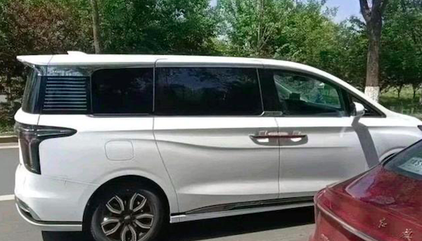 红旗首款MPV车型HM9即将到来，或将与GL8等传统车型正面竞争！_腾讯新闻