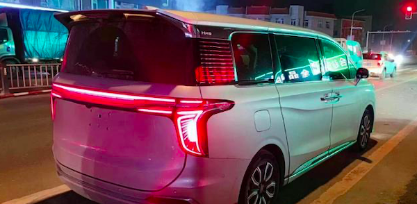 红旗首款MPV车型HM9即将到来，或将与GL8等传统车型正面竞争！_腾讯新闻