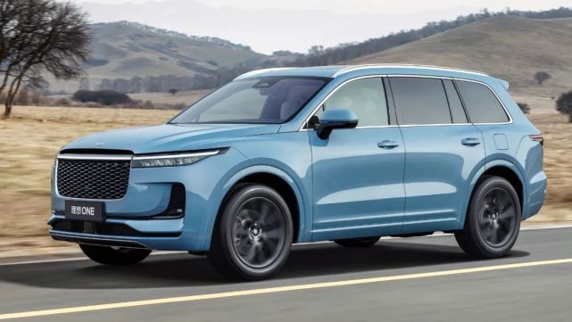 国产宝马X5，为啥2.0T动力要配315mm宽胎？丨寅哥么么答_腾讯新闻