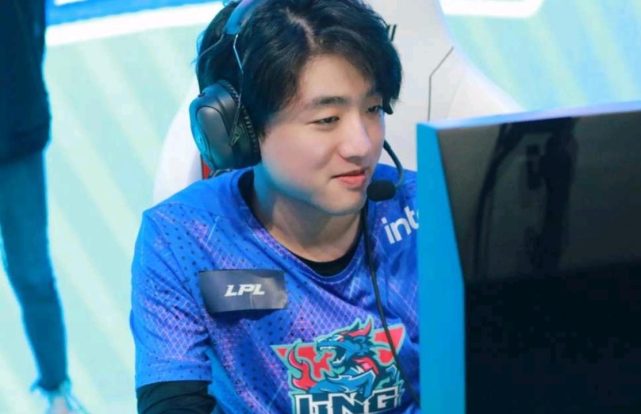 恭喜icon！BLG官宣：icon加入担任中单位置！FoFo恐将替补_腾讯新闻