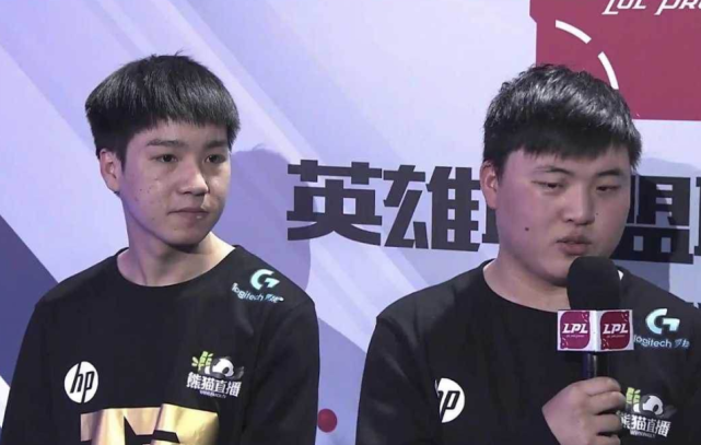 MLXG开团，背刺RNG队友！内涵Letme实力差，UZI却有不同看法_腾讯新闻