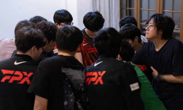 Ning锐评世界赛名额，RNG几乎保送？V5可能会比较困难！_腾讯新闻