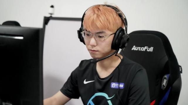 韩援Hoya发威，TT击败OMG，WBG众将面临考验_腾讯新闻