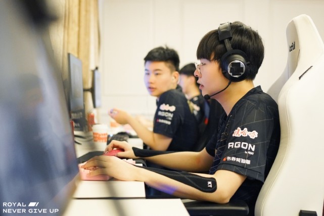 RNG2-0击败BLG！Bin惨遭疯狂针对，小虎岩雀发挥出色_腾讯新闻