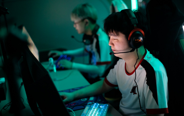 17反超IFTY登顶，NH与PeRo跌入败者组，Pio重登PWS赛场_腾讯新闻