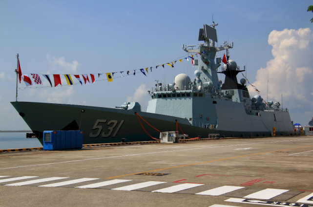 侧卫之墙，歼16、预警机和054A舰机协同，给对岸空军立个规矩_腾讯新闻