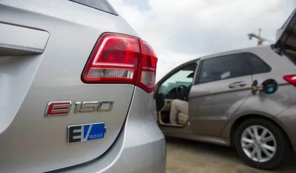 北京：打造新能源智能汽车新高地｜非凡十年_腾讯新闻