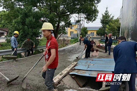 南县中鱼口镇：为民修路办实事 连通民心便民行腾讯新闻 9827
