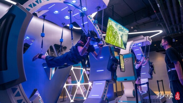 抢先探秘：超沉浸体验，上海迪士尼新开的SoReal VR好玩吗？_腾讯新闻
