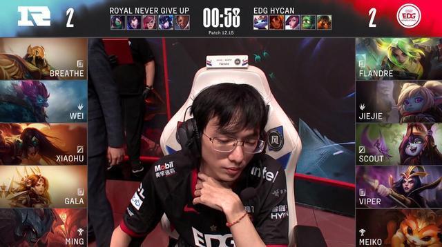 LPL冒泡赛：Scout开团型妖姬戏耍RNG EDG让2追3挺进S12_腾讯新闻