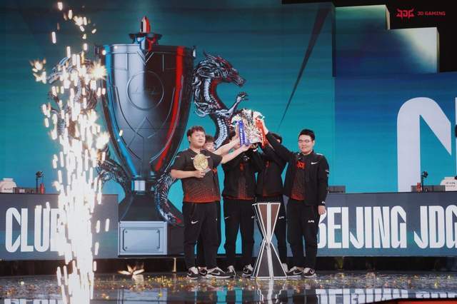 S12前LPL又迎好消息，TSM没进S赛LPL必夺冠，JDG最具冠军相_腾讯新闻