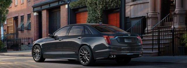 老贵族凯迪拉克CT6能否脚踢国产新贵蔚来ET7_腾讯新闻