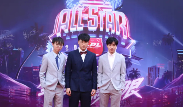 LBL赛事爆红！Doinb：对决GNR，邀请Uzi刘青松！_腾讯新闻