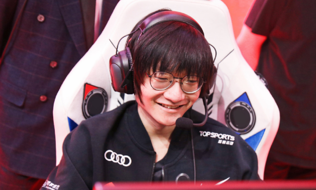 盘点S12世界赛四个FMVP！尺帝重回巅峰，小天欲证明自己_腾讯新闻