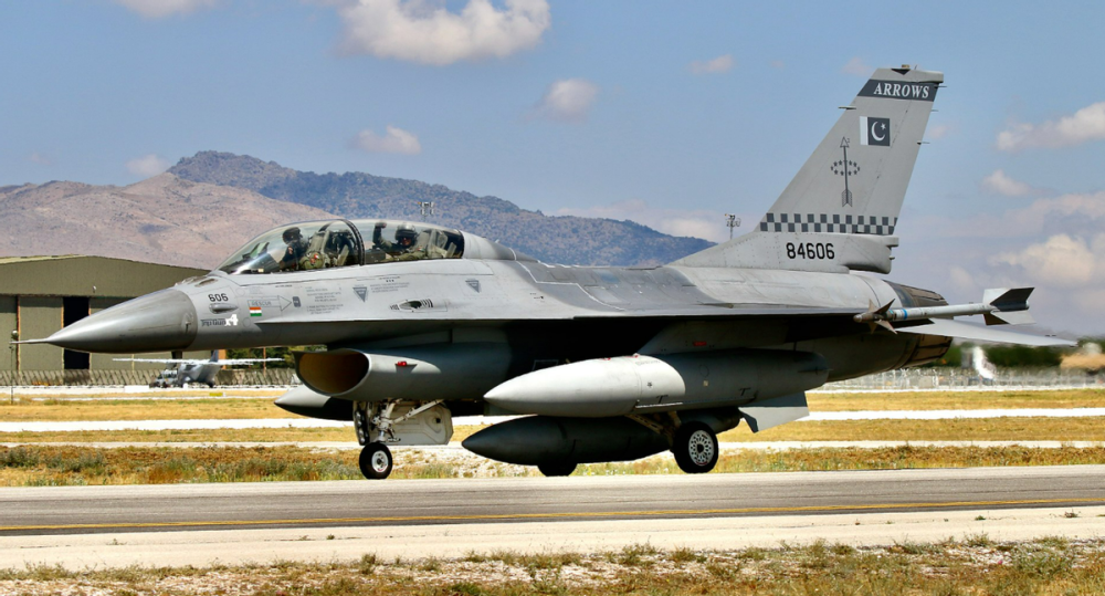 喜讯！巴基斯坦增购60架歼-10CE，将取代F-16成为巴空军的主力_腾讯新闻