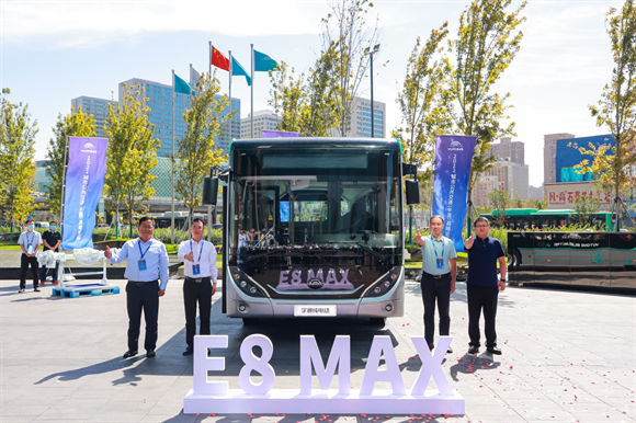 宇通发布国内首款“0”后悬城市公交车！宇光E8 MAX耀市登场_腾讯新闻