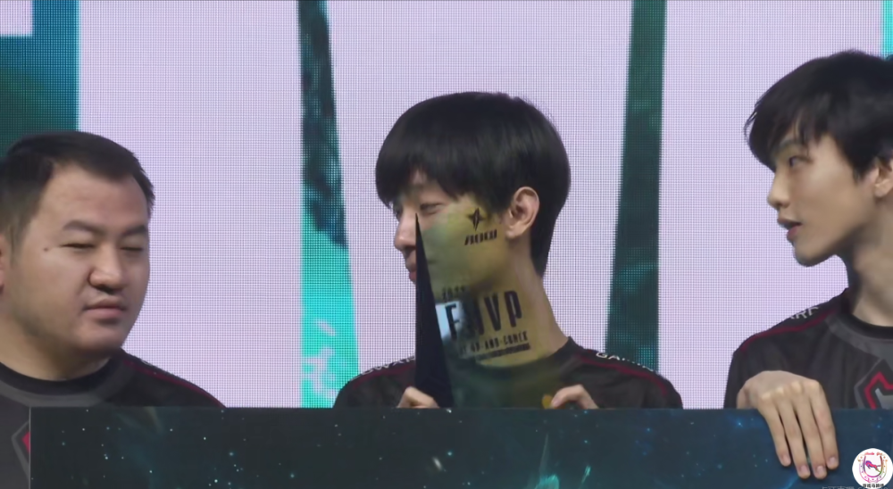 EDGY夺冠亚洲邀请赛！FMVP下路有望登上LPL舞台_腾讯新闻