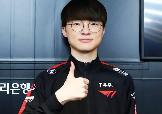 T1爆冷输给FNC，faker赛后再次嘴硬，直言是电脑出问题了_腾讯新闻