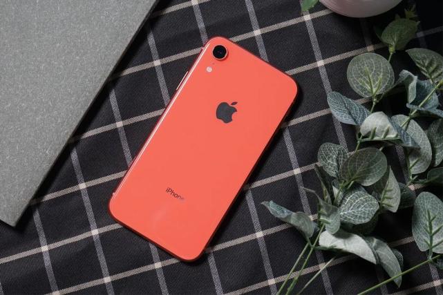 苹果iPhone SE4这次稳了？复刻iPhone XR能否逆风翻盘_腾讯新闻