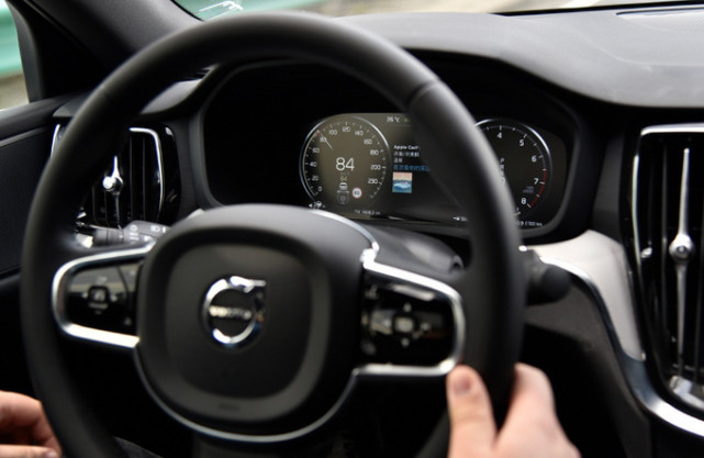 同样都是L2级驾驶辅助，沃尔沃S60究竟好在哪里？_腾讯新闻